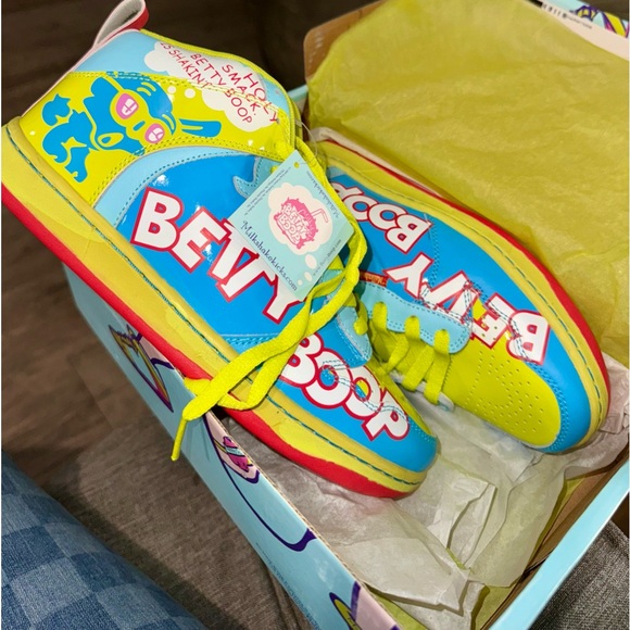 Betty Boop | Shoes | Betty Boop Vintage Colorfully Sneakers Classic ...